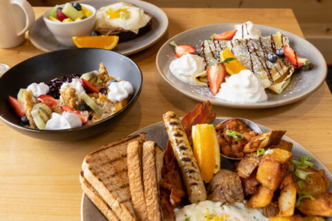 Banff Rocky Mountain Resort - Banff Hotel & Condos